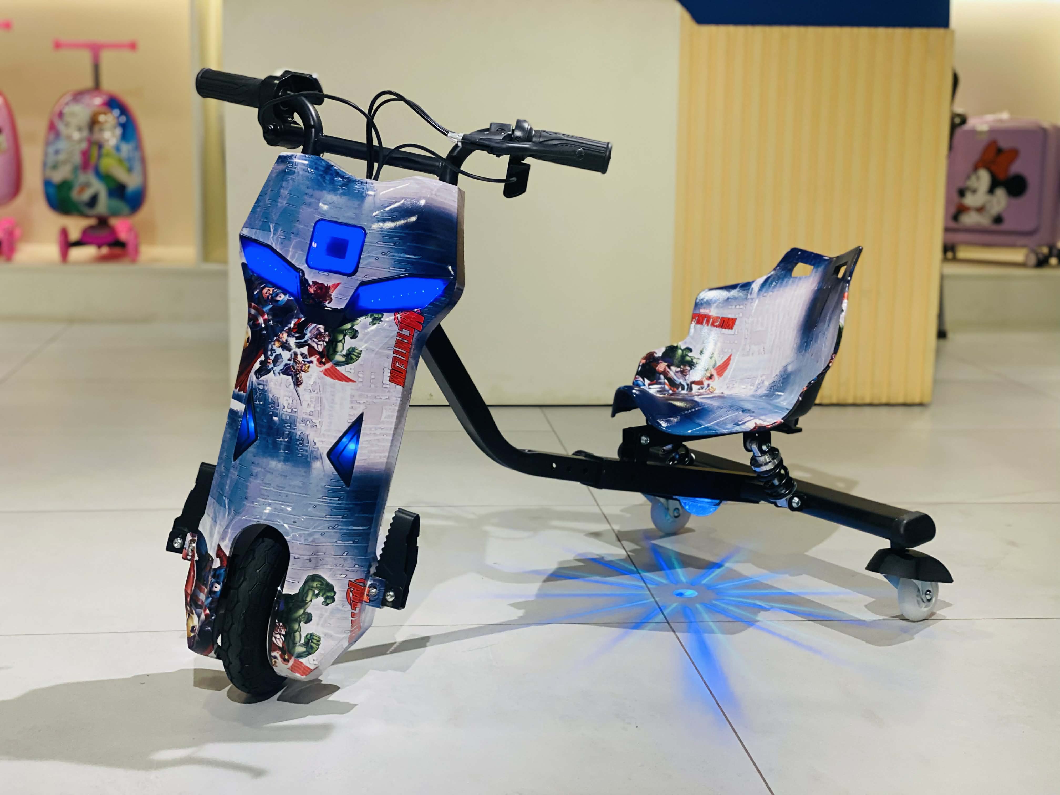 Square electric drift car three-wheeled go-kart park stall can regular ...